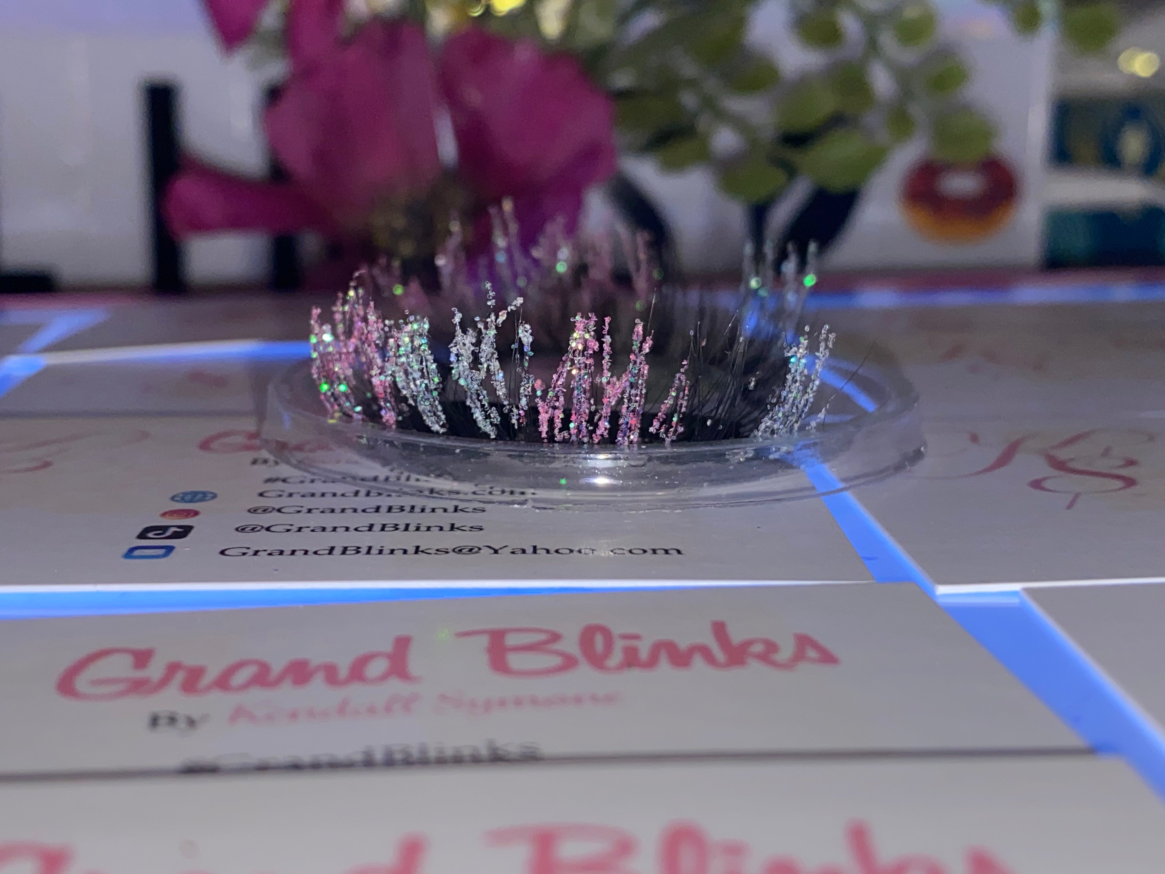 Pink Skunk Stripe – GrandBlinks